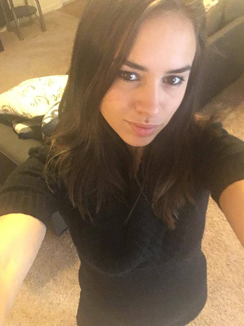 [29f] mother of 2 working on #3 please be nice and have a great day! | Scrolller