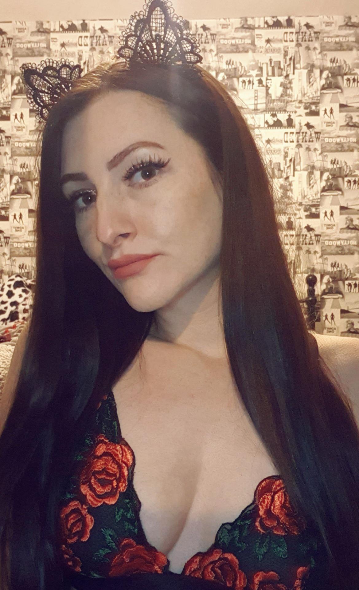 SALE 50% off for new subs 🔥 British wife/milf 🔥 couple solo and cosplay content top30% | Scrolller