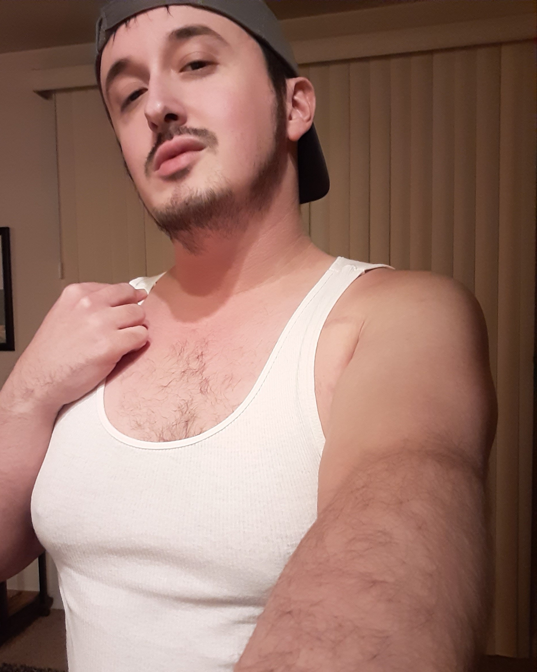 Hey guys 😉 | Scrolller