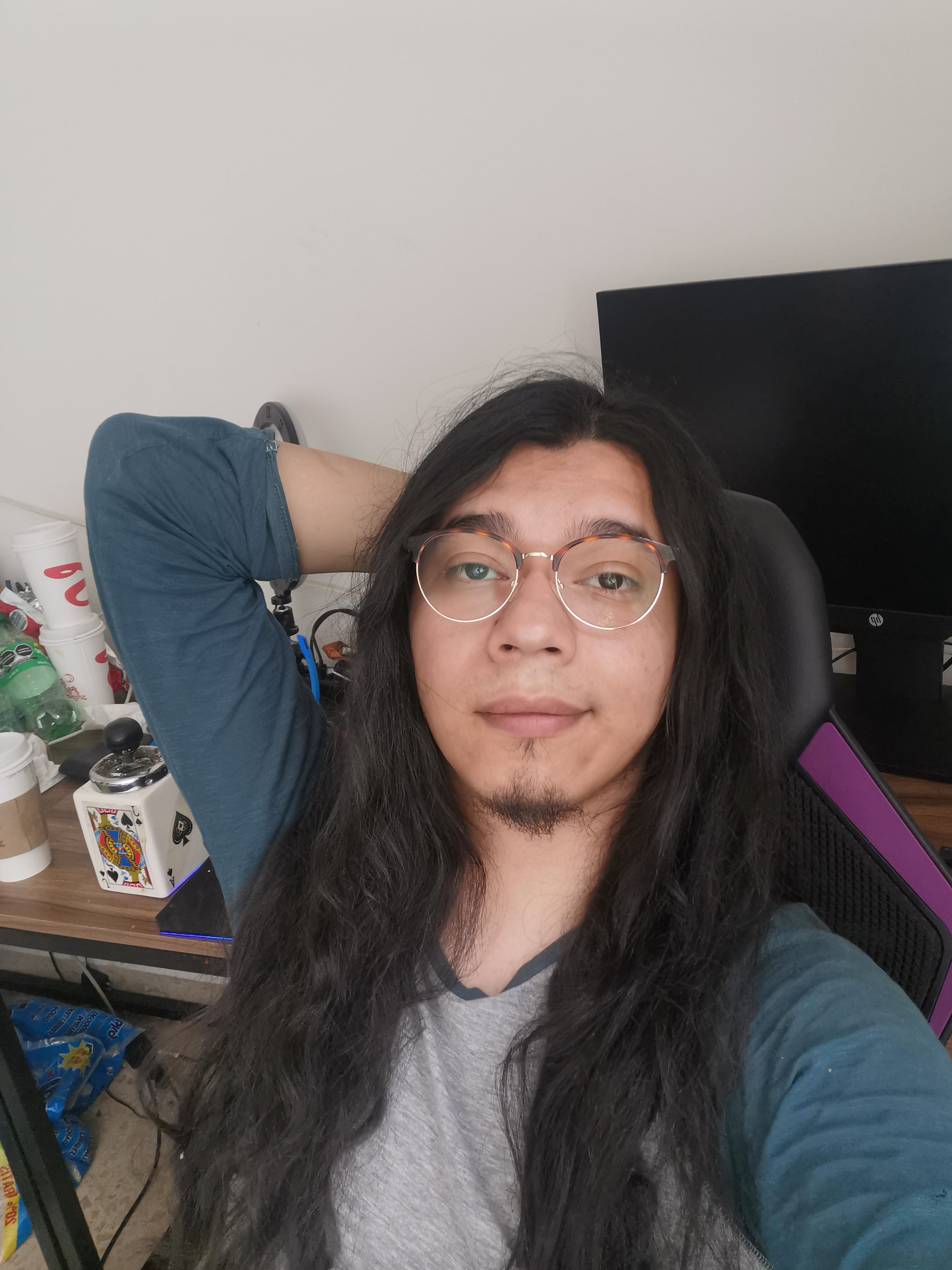 4 Years Without Cutting My Hair I Know I Doesnt Look Very Femenine