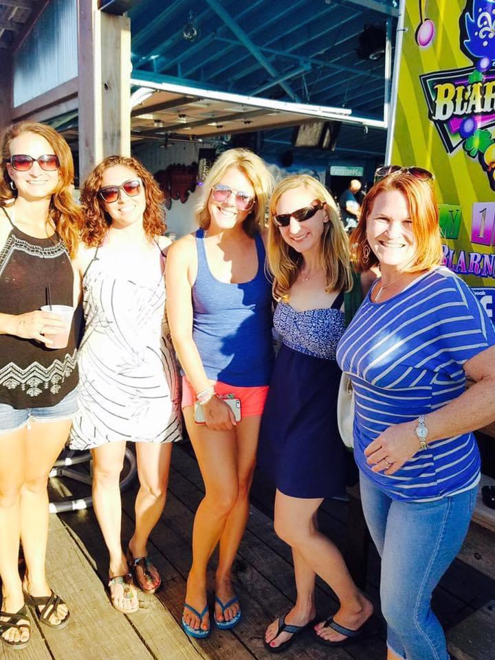 [5] Hanging Out | Scrolller