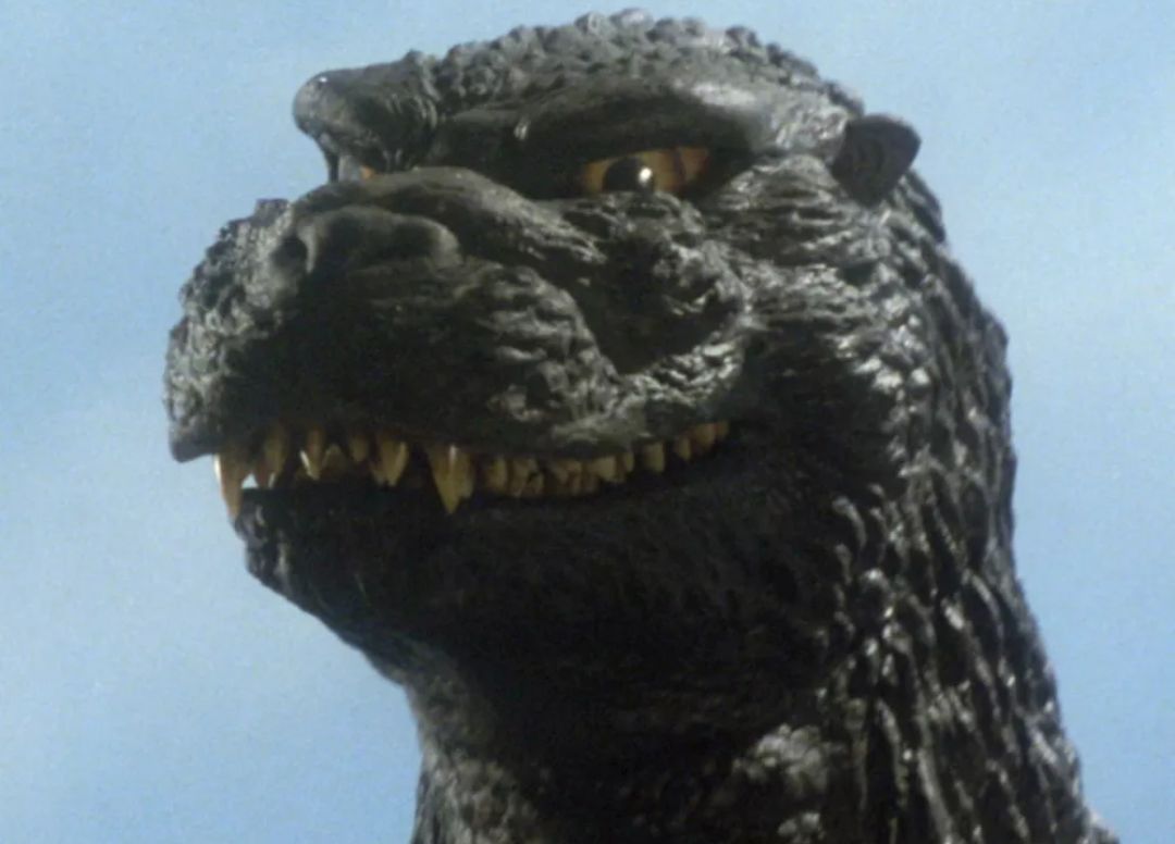 [50/50] Man being beheaded (NSFL) | Godzilla smiling (SFW) | Scrolller