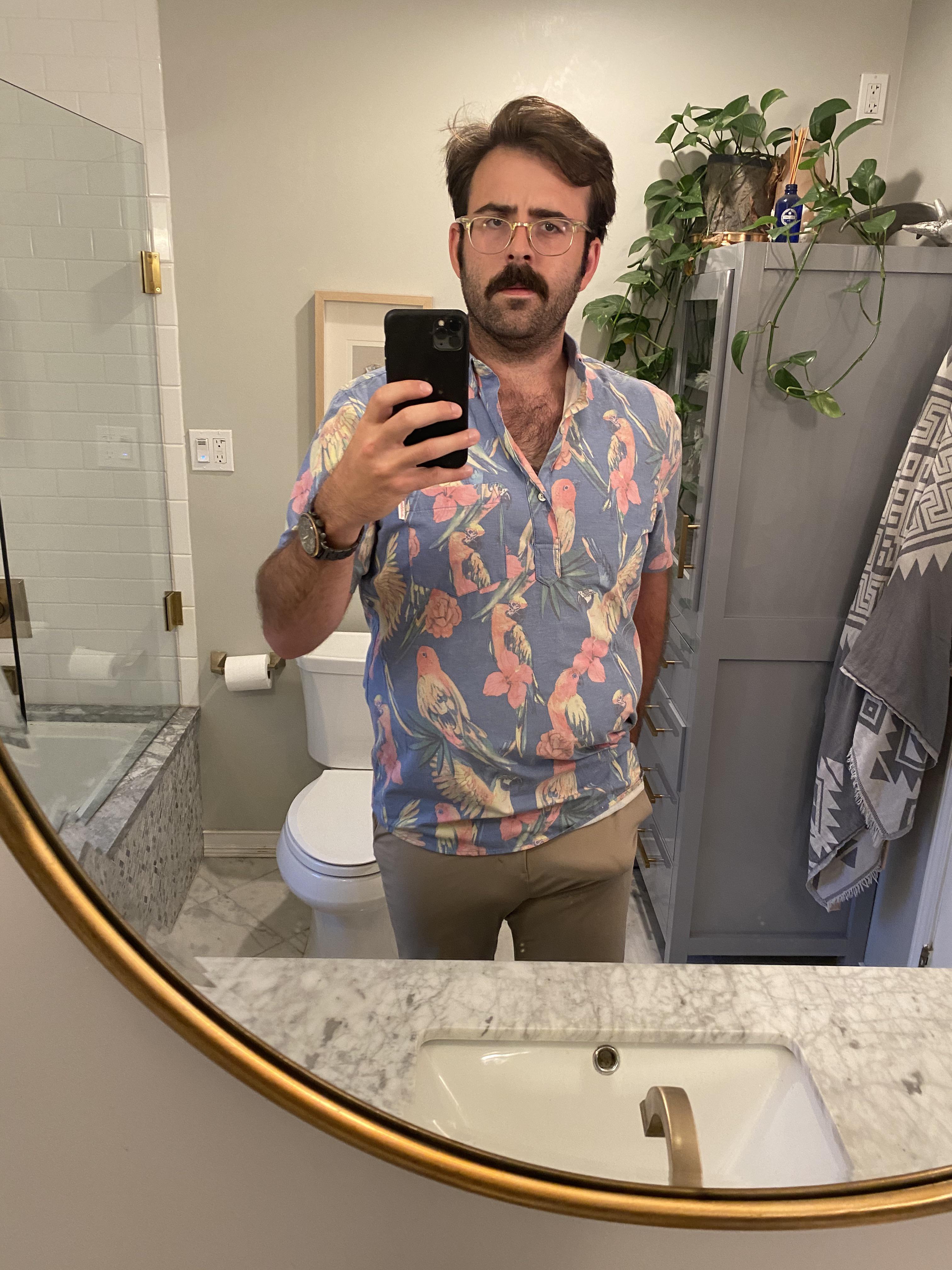 6’5” and packing heat | Scrolller