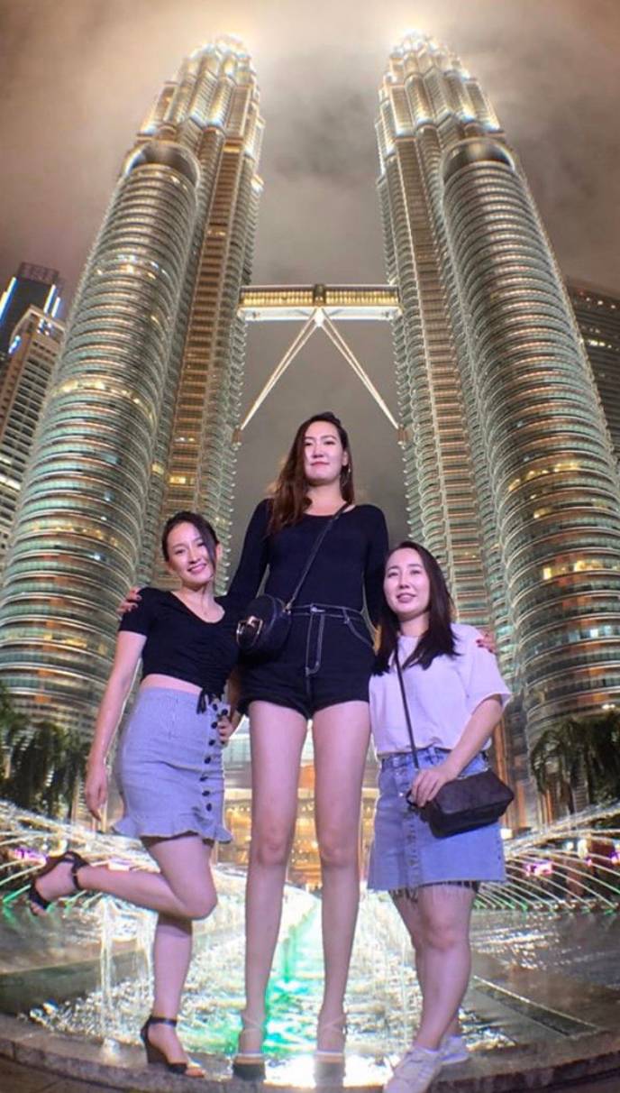 6’9” Bud Khorloo | Scrolller