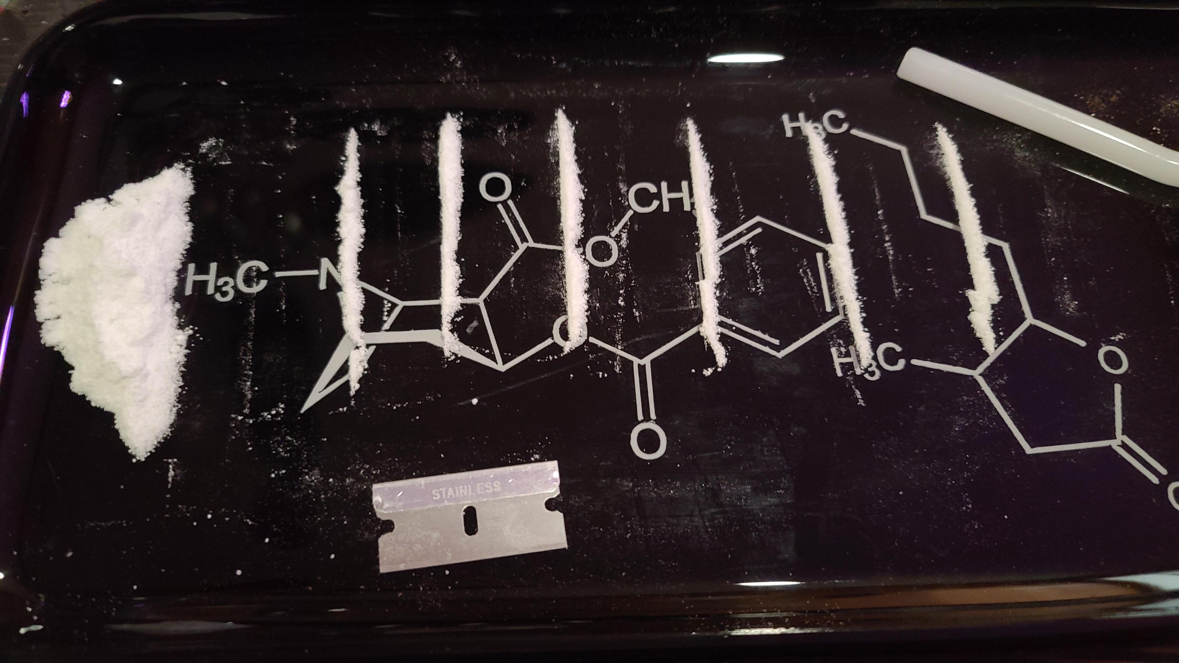 6 people, only one of the 3 🎱s consumed last night.... So High | Scrolller