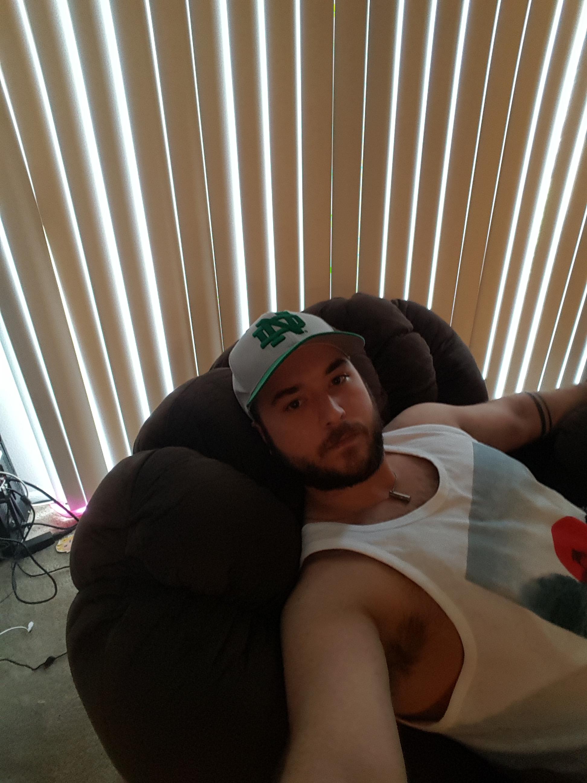 6'2" 260 lbs. first post ever. 2.0 | Scrolller