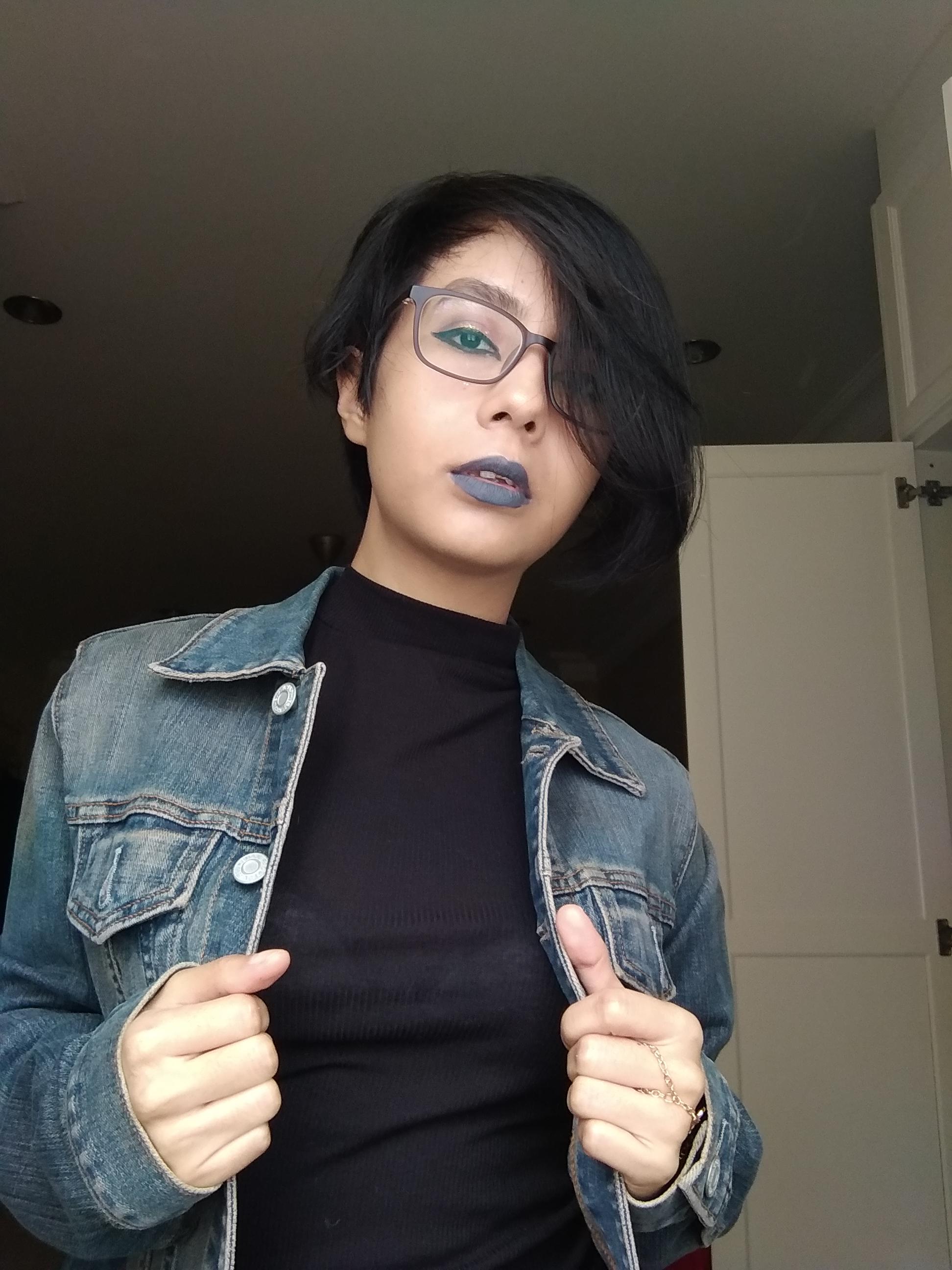 80'S VIBE WITH THAT DENIM JACKET | Scrolller