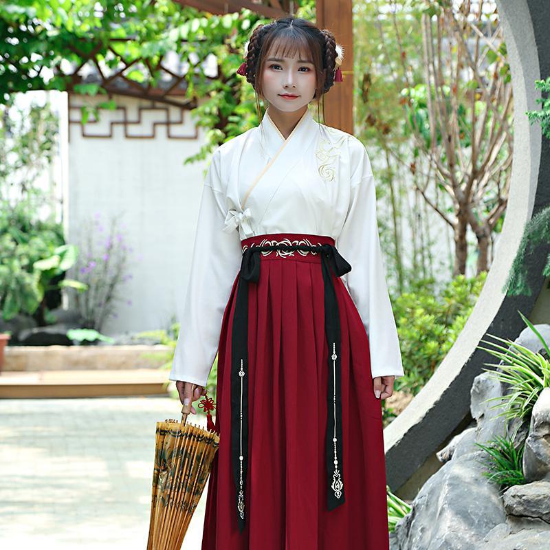 A beautiful Hanfu picture | Scrolller