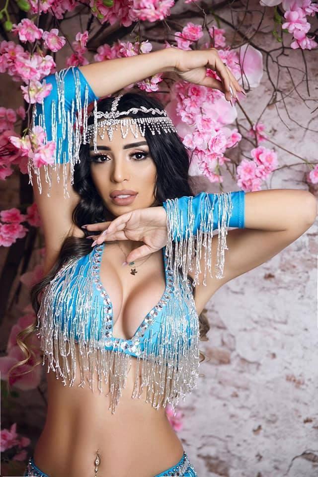 A belly dancer from Azerbaijan | Scrolller
