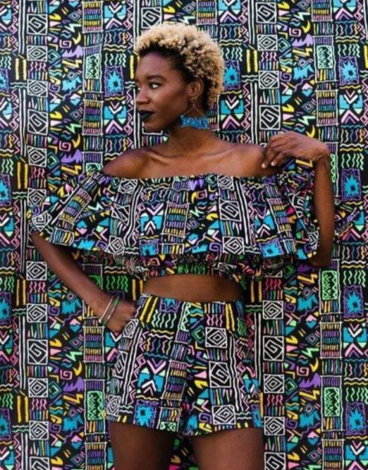 a continuous design | Scrolller