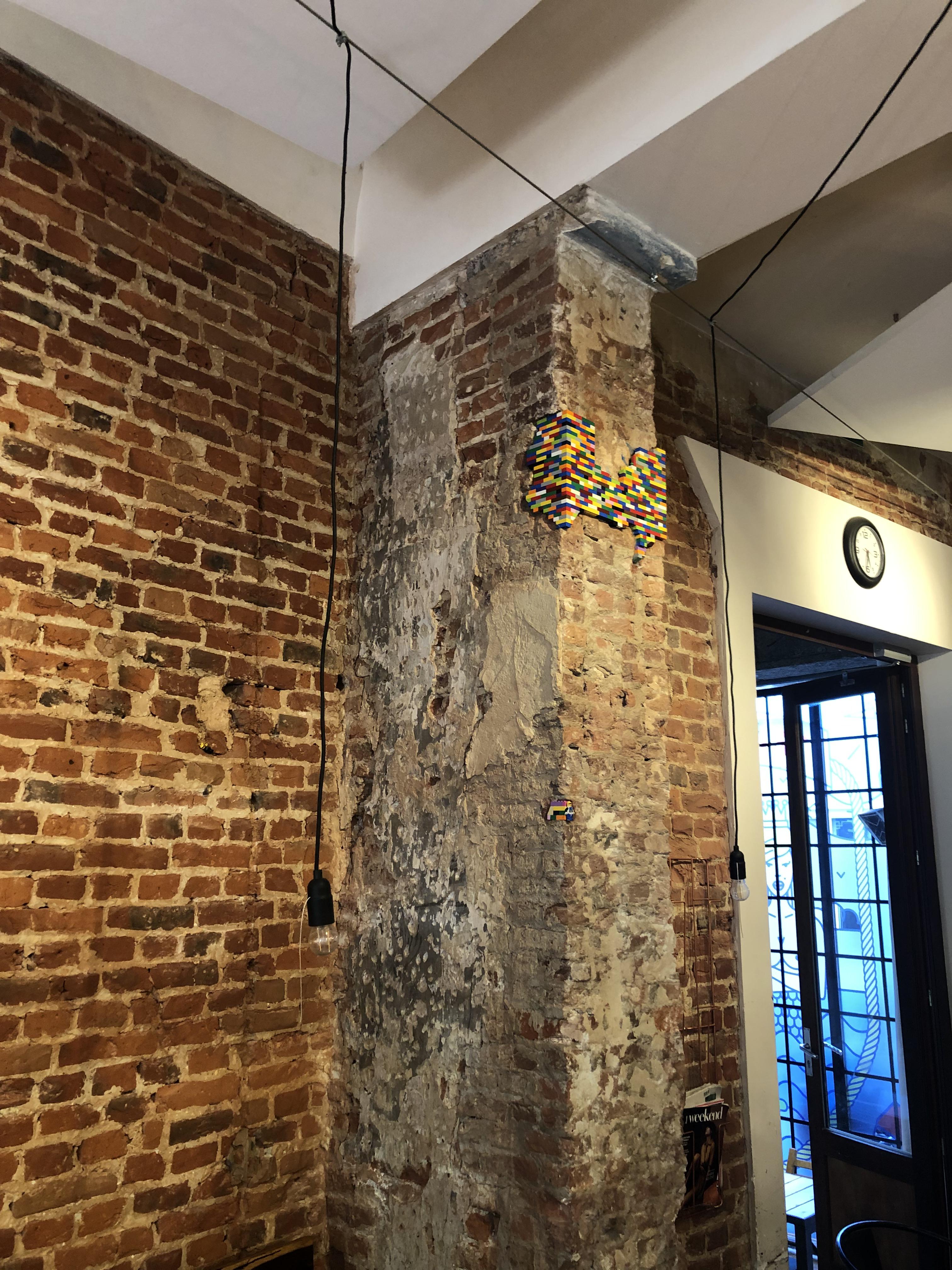 A creative way to fill a gap in the brick. | Scrolller