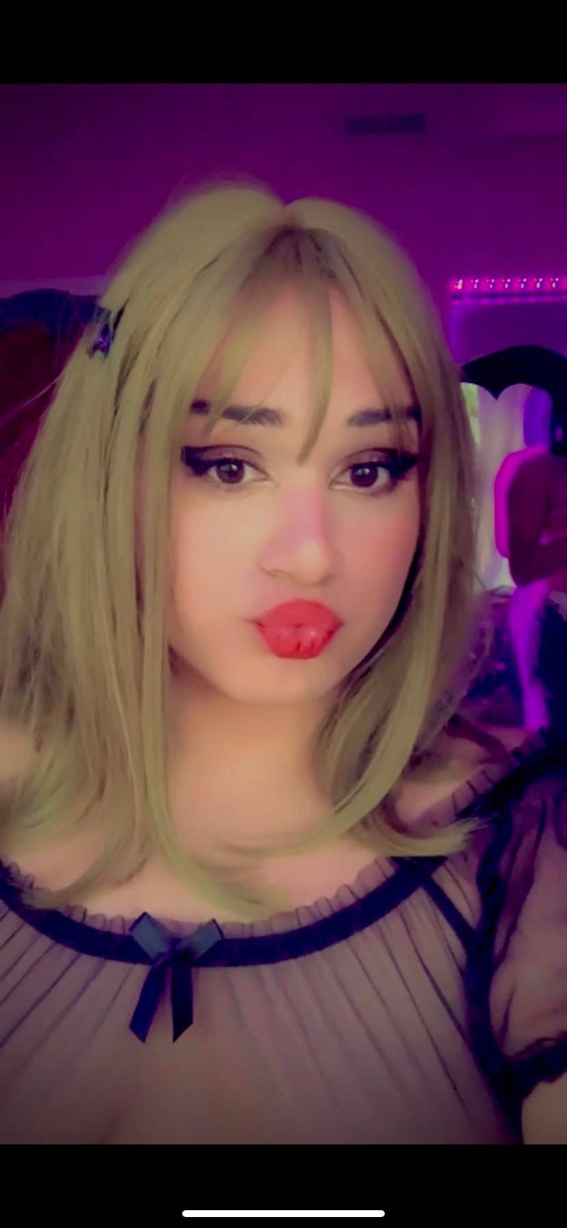 a futa succubus in your area wants to take ur virginity !! 🍬 | Scrolller