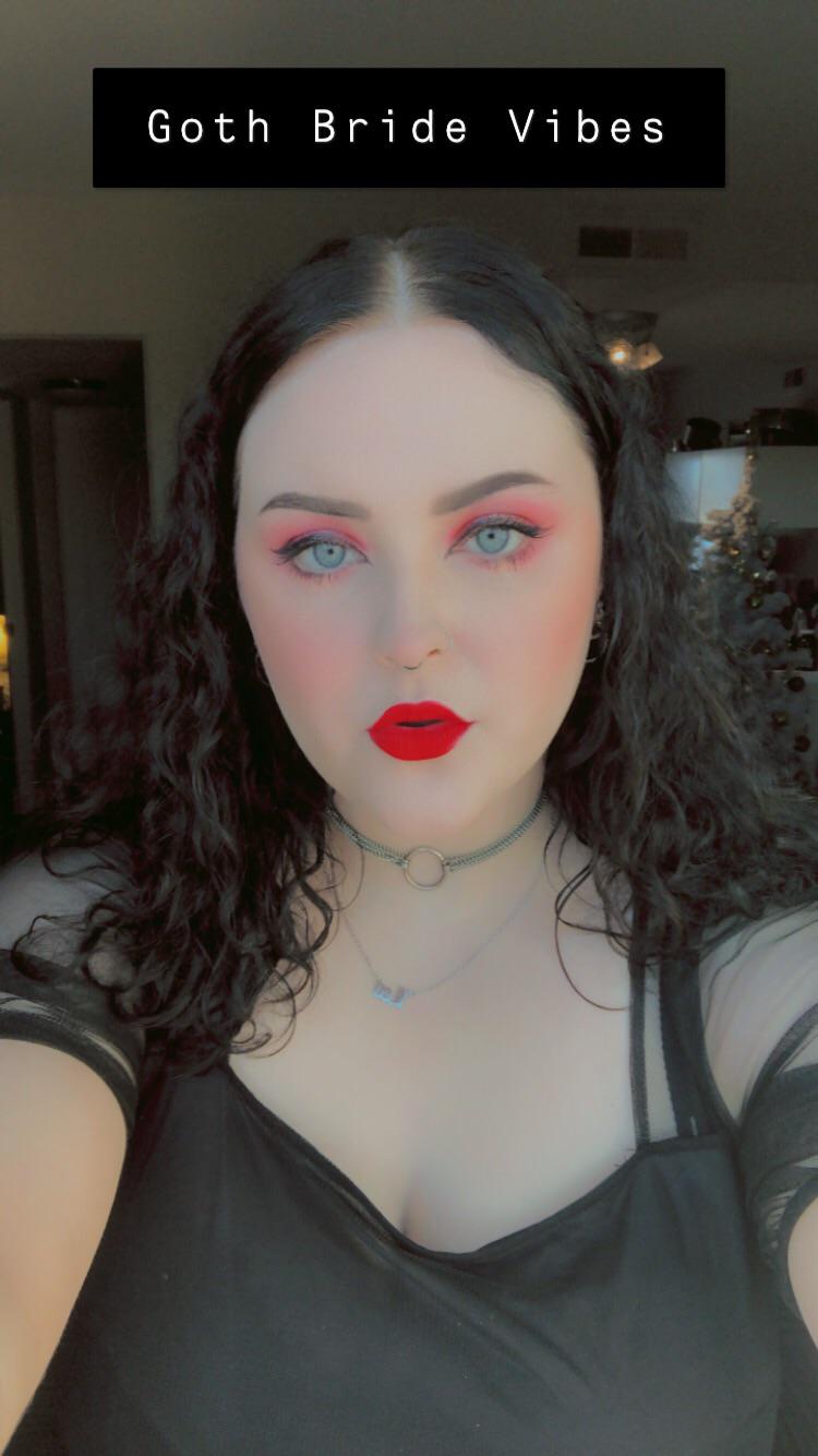 A grown up Wednesday Adams | Scrolller