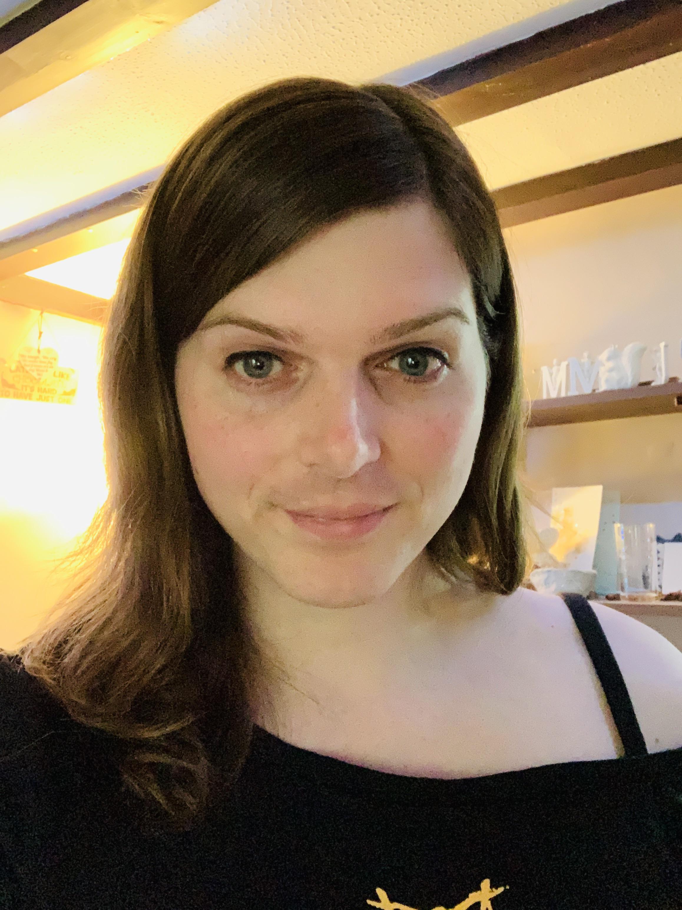 A little bit of eyeliner makes all the difference 🥰 | Scrolller