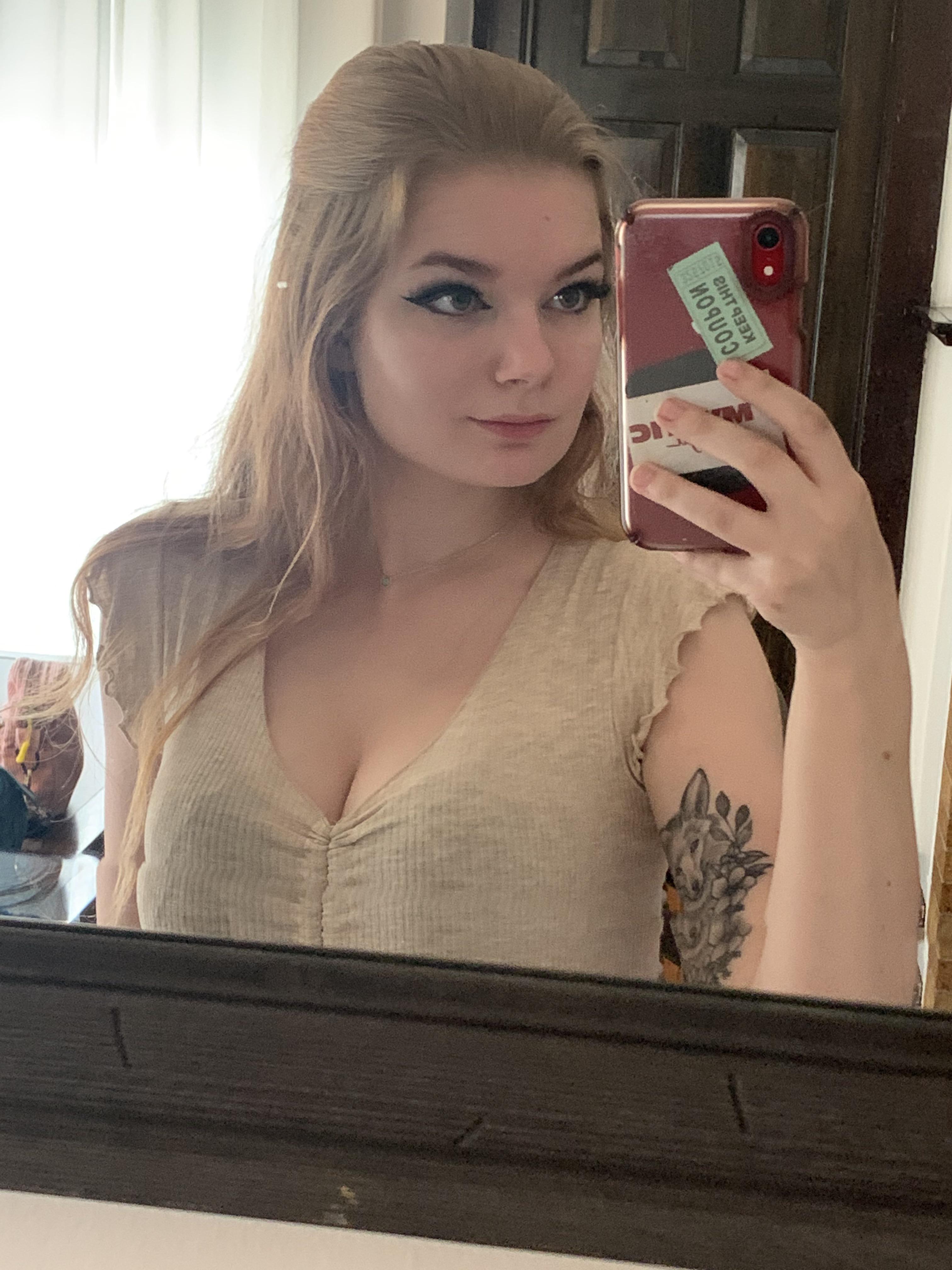 a little mirror selfie for ya 21F | Scrolller