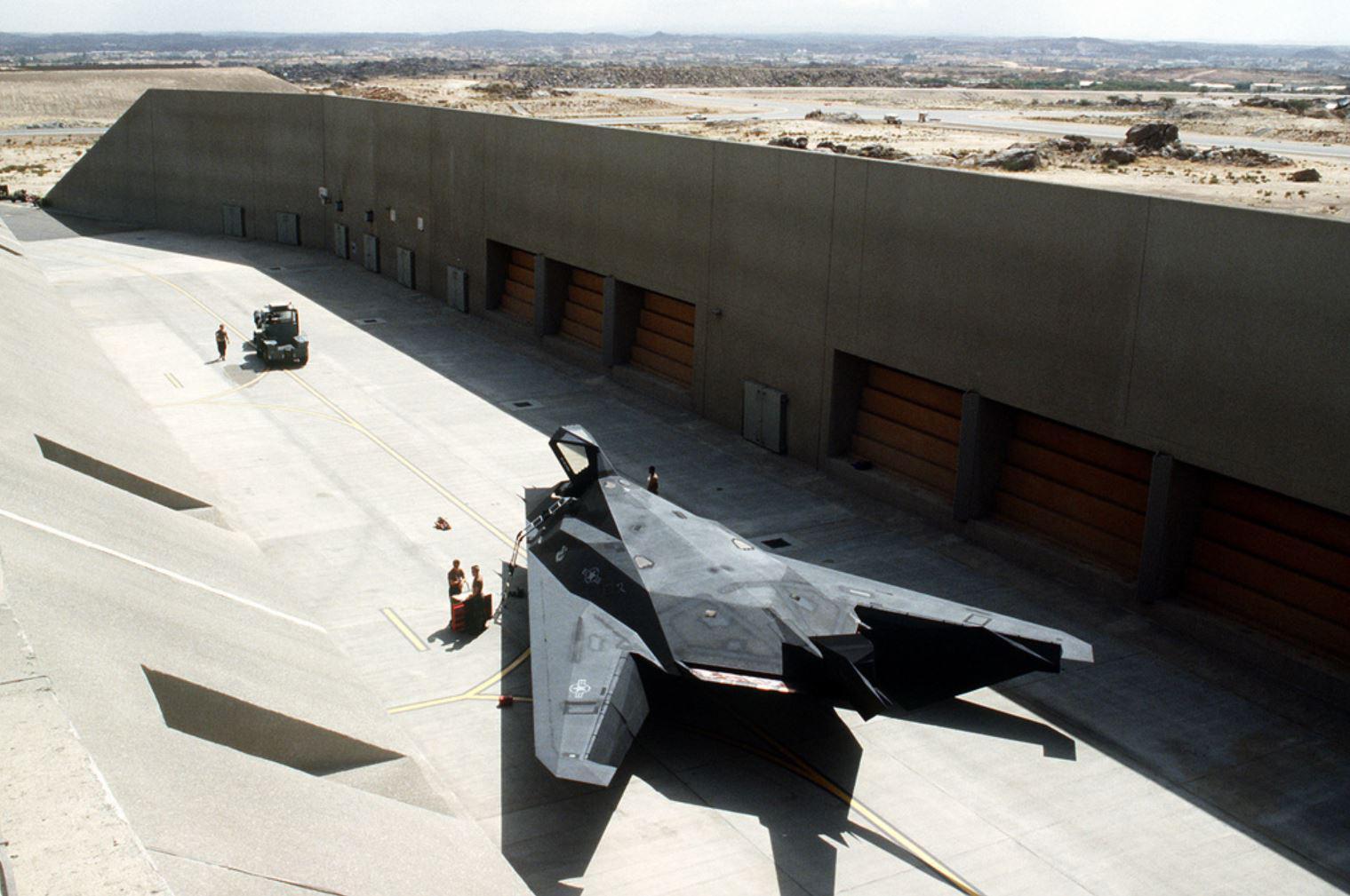 A Lockheed F-117 Nighthawk in Saudi Arabia in 1991 [1519x1009] | Scrolller
