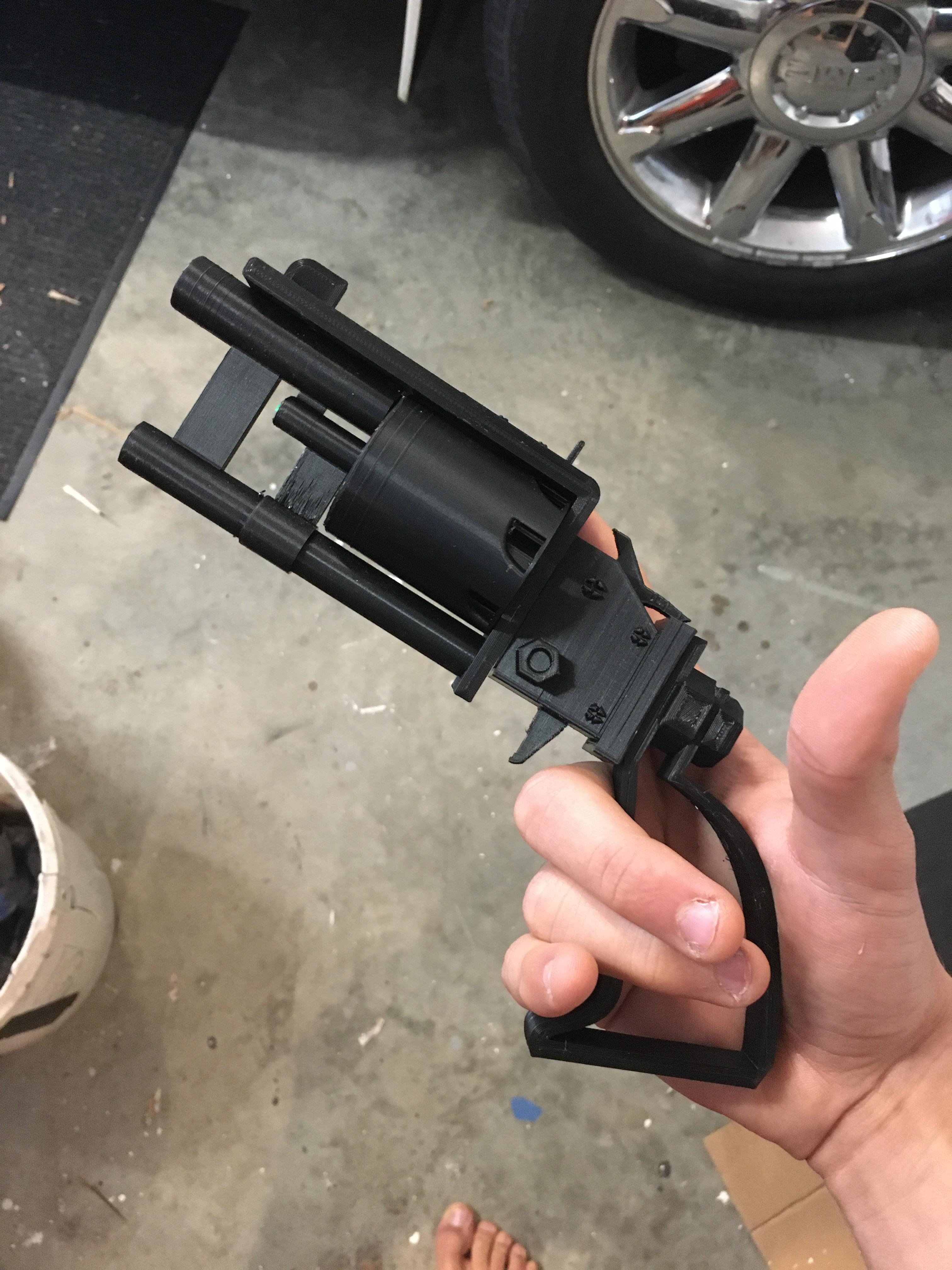 A new gun | Scrolller