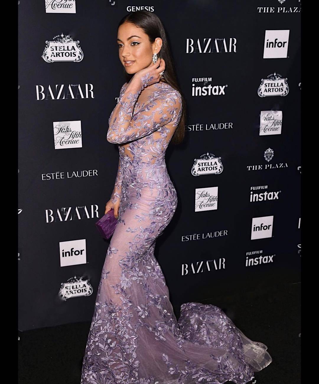 A Perfect 10 | Scrolller