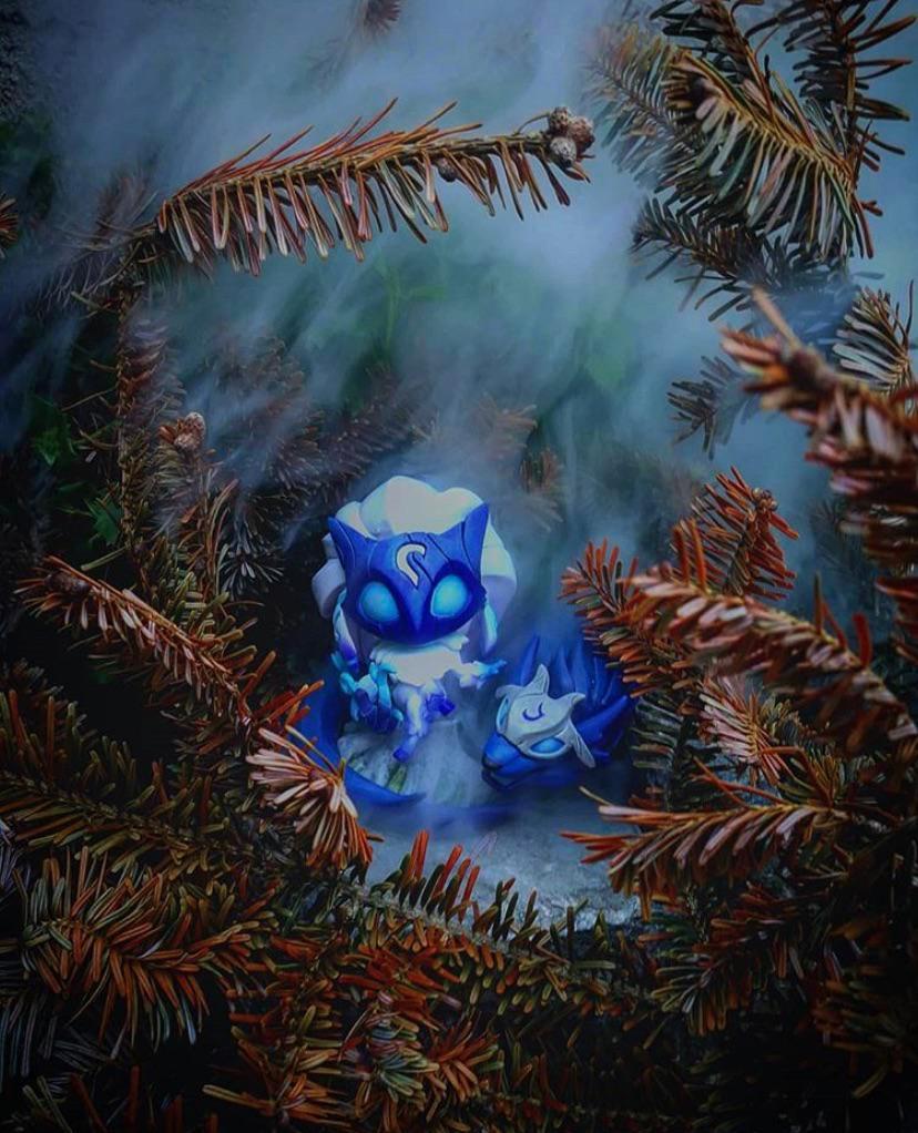 A photo I took with my kindred figure :) | Scrolller