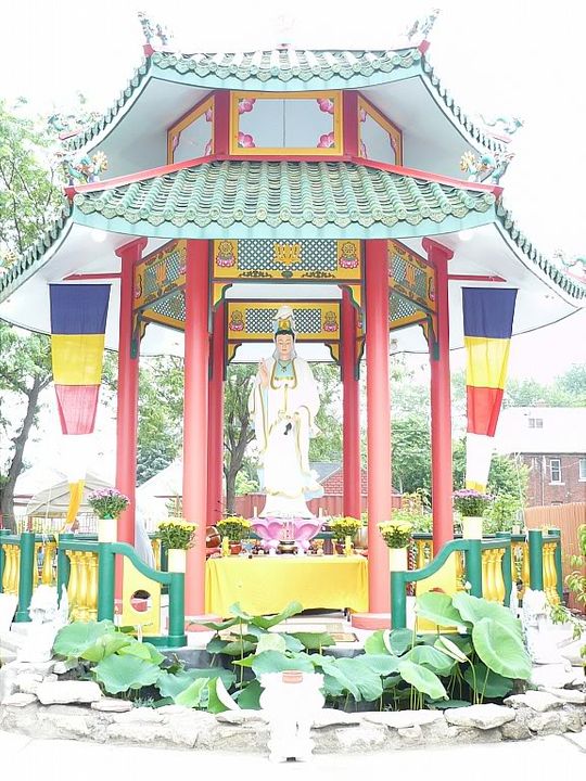 A picture from my local vietnamese buddhist temple | Scrolller