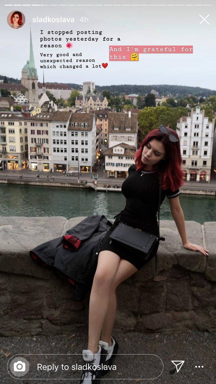 A rare glimpse of Ilona’s legs | Scrolller