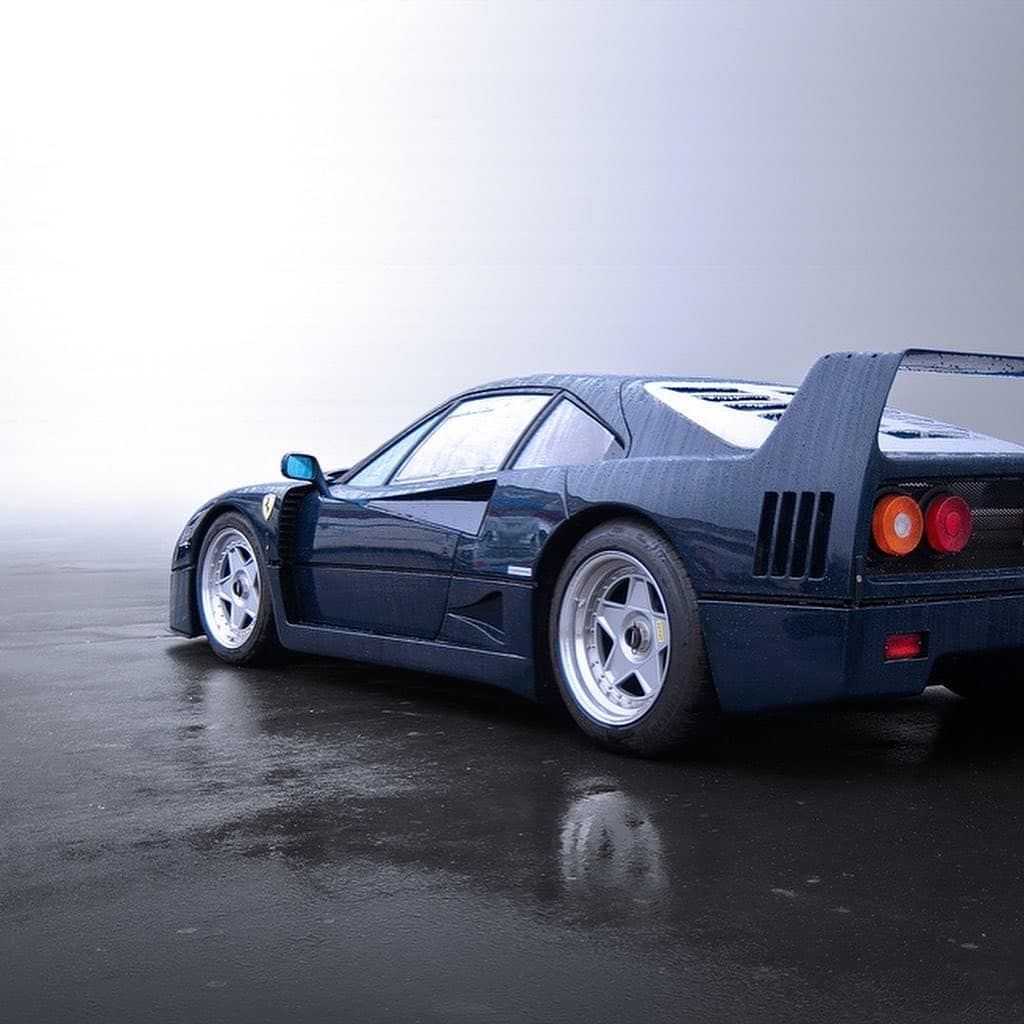 A wet F40 | Scrolller