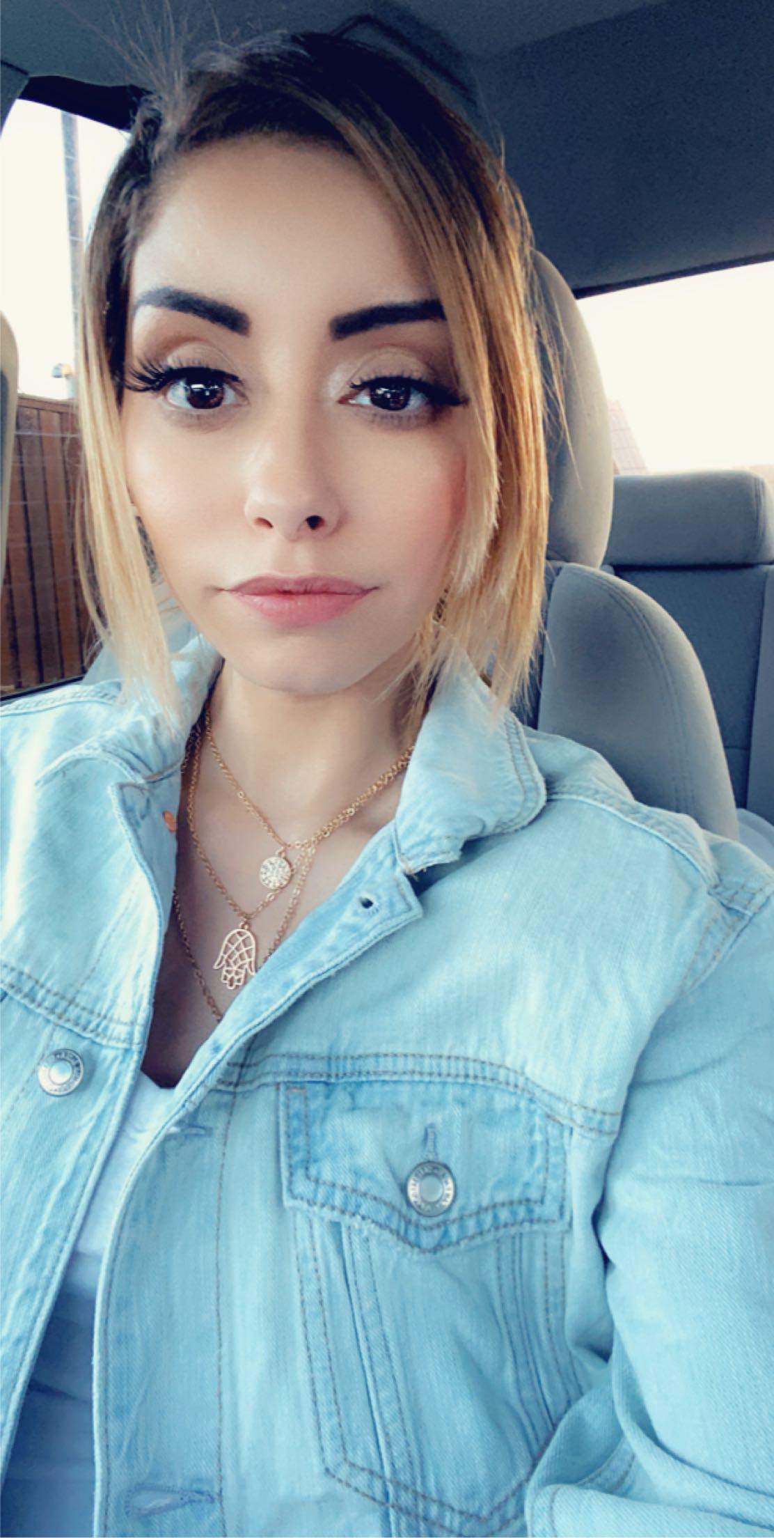 A whole year on Reddit (29F) | Scrolller