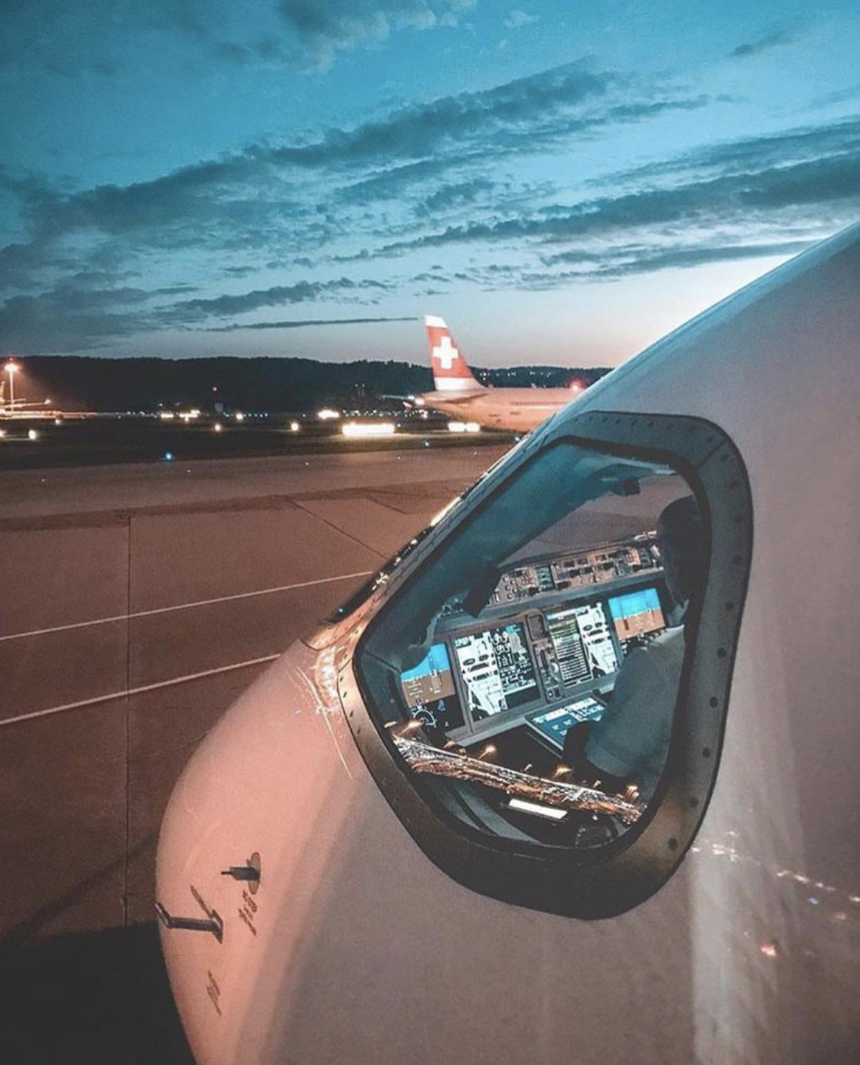 A350 Cockpit POV | Scrolller