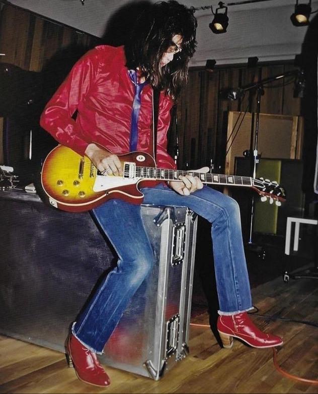 Ace in the studio | Scrolller