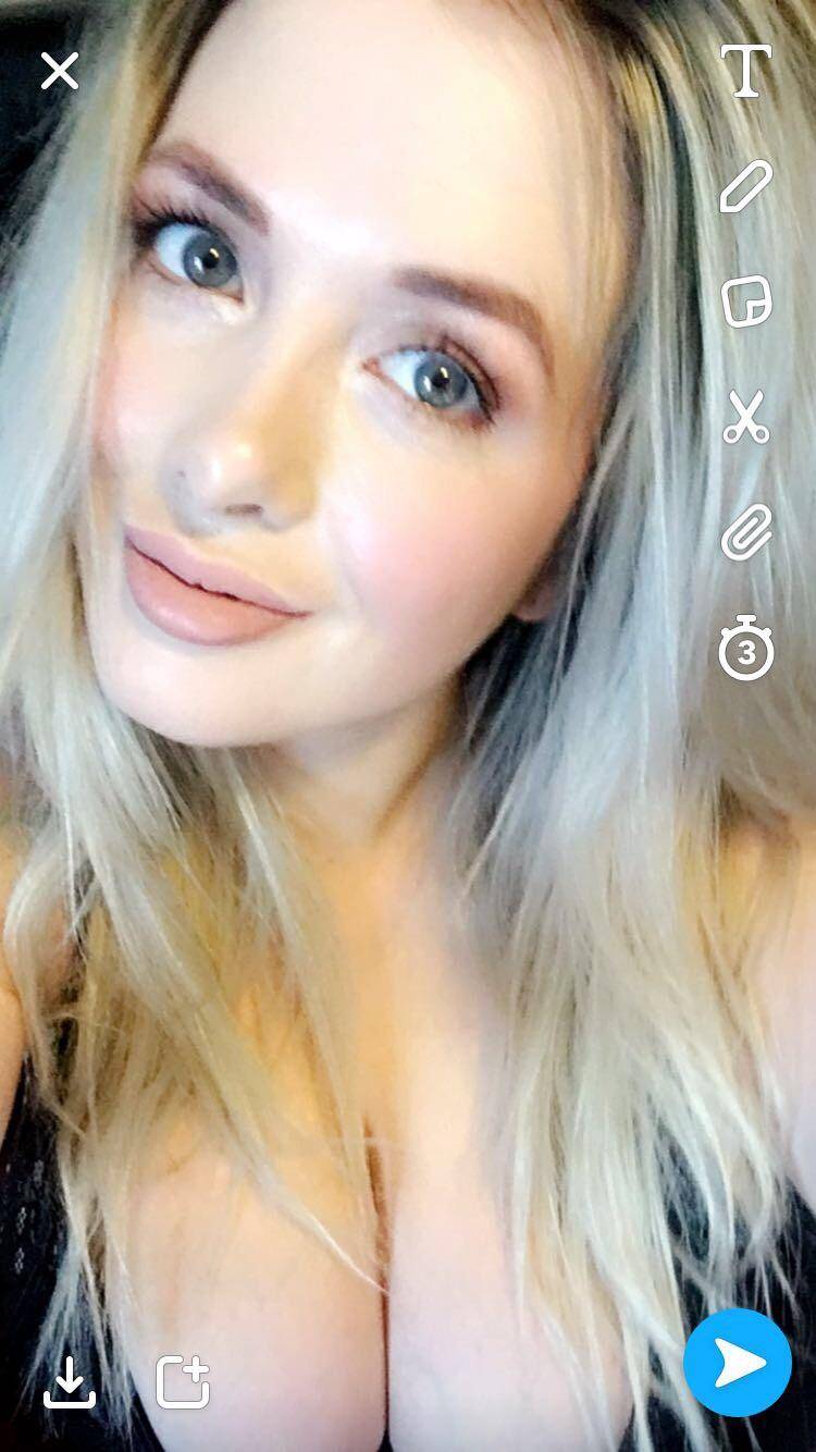 Add meee Elizzabethjames | Scrolller