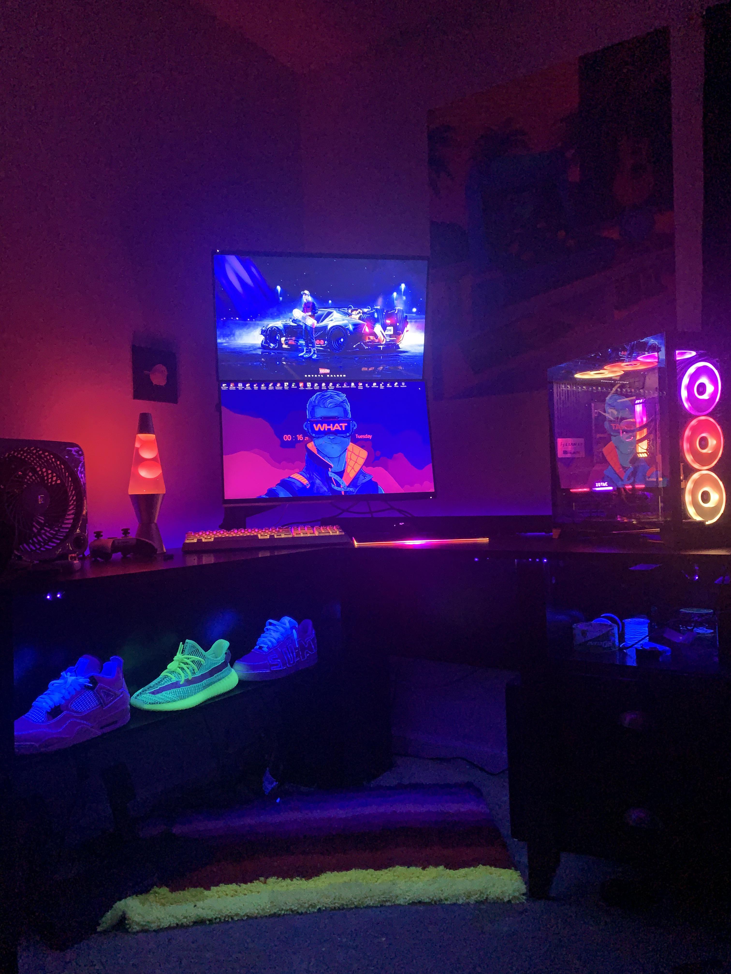 Added some UV lights | Scrolller