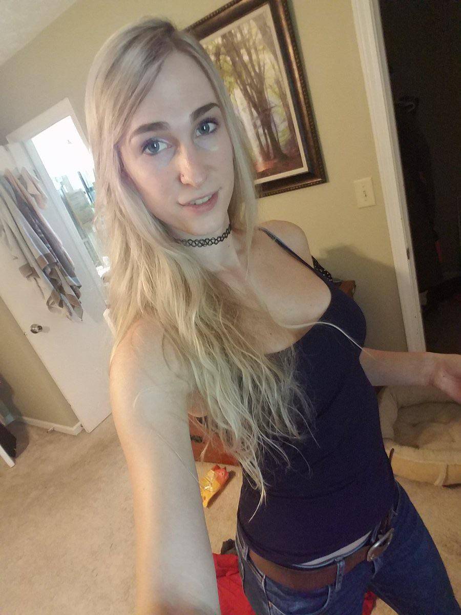 Addie Eve | Scrolller