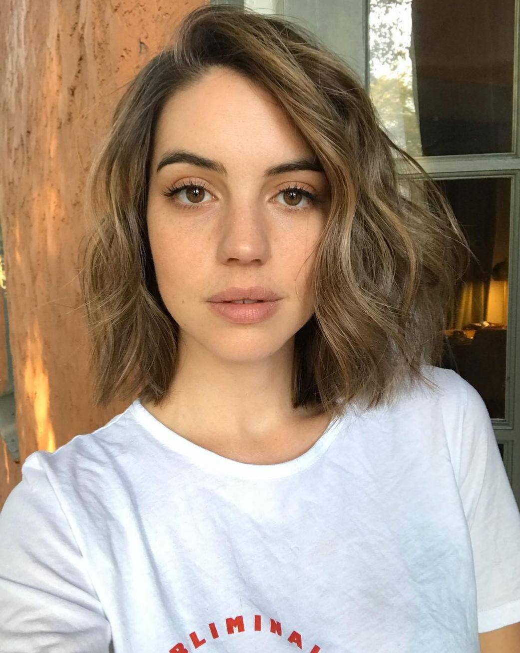 Adelaide Kane | Scrolller
