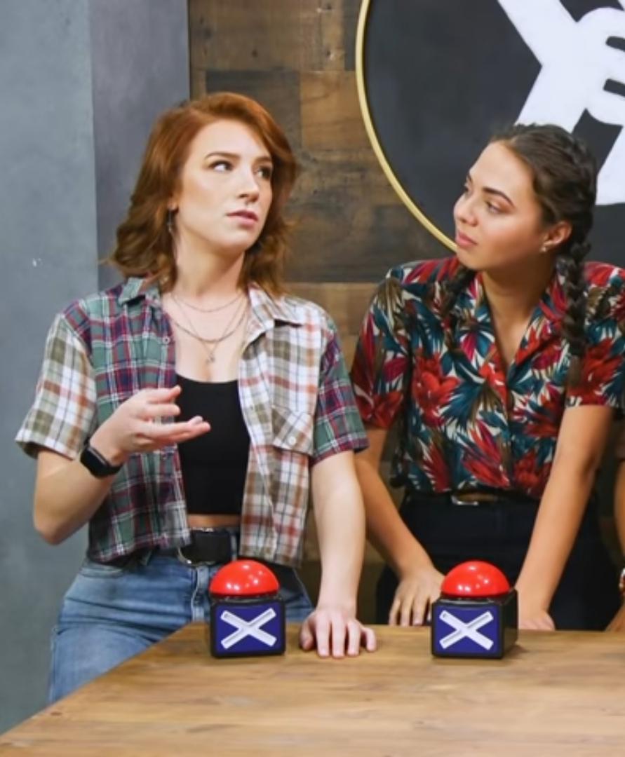 Admiring Courtney | Scrolller