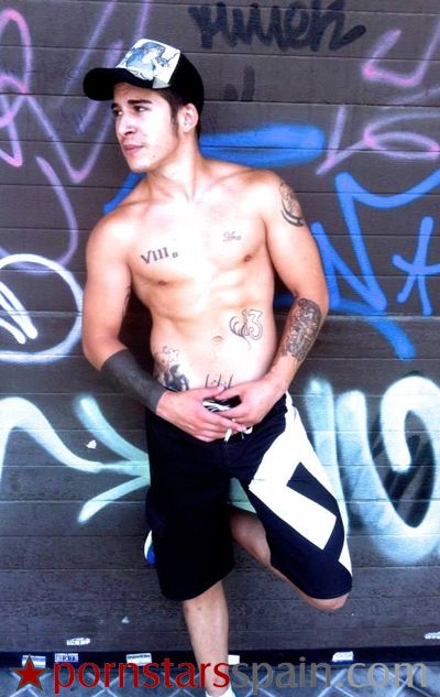 Adrian Yuyu | Scrolller