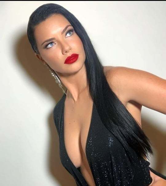 Adriana Lima | Scrolller