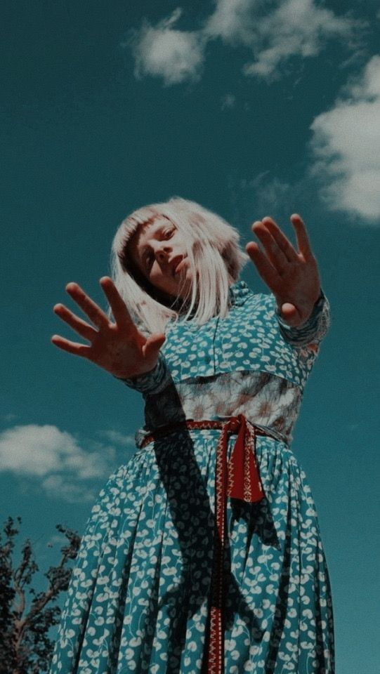 Aesthetic🌙 | Scrolller