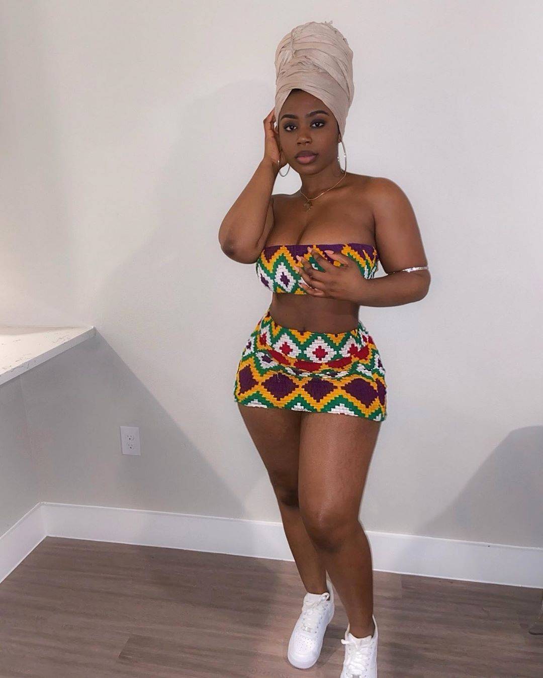 African Pride Scrolller