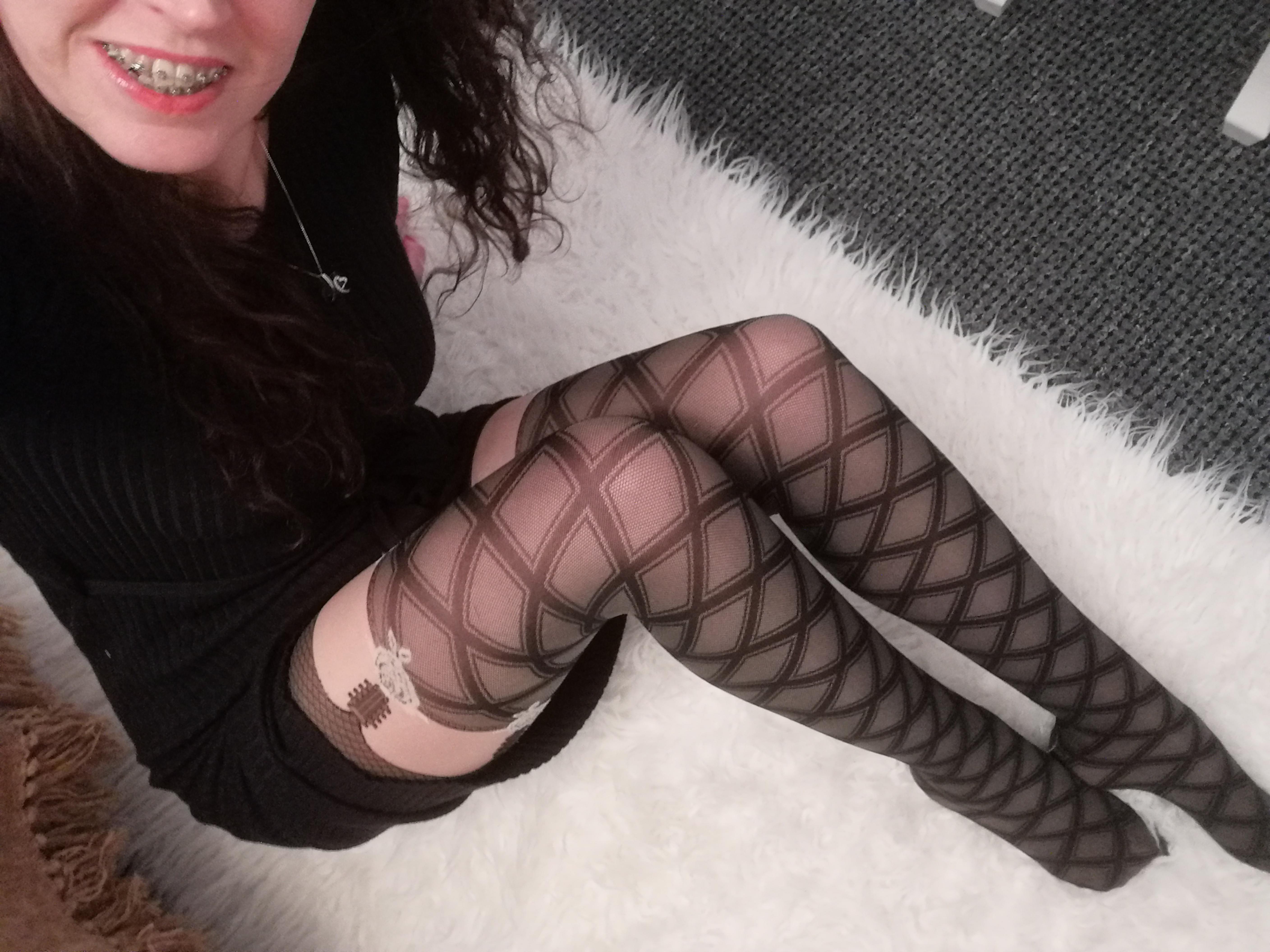 Afternoon 😁 | Scrolller