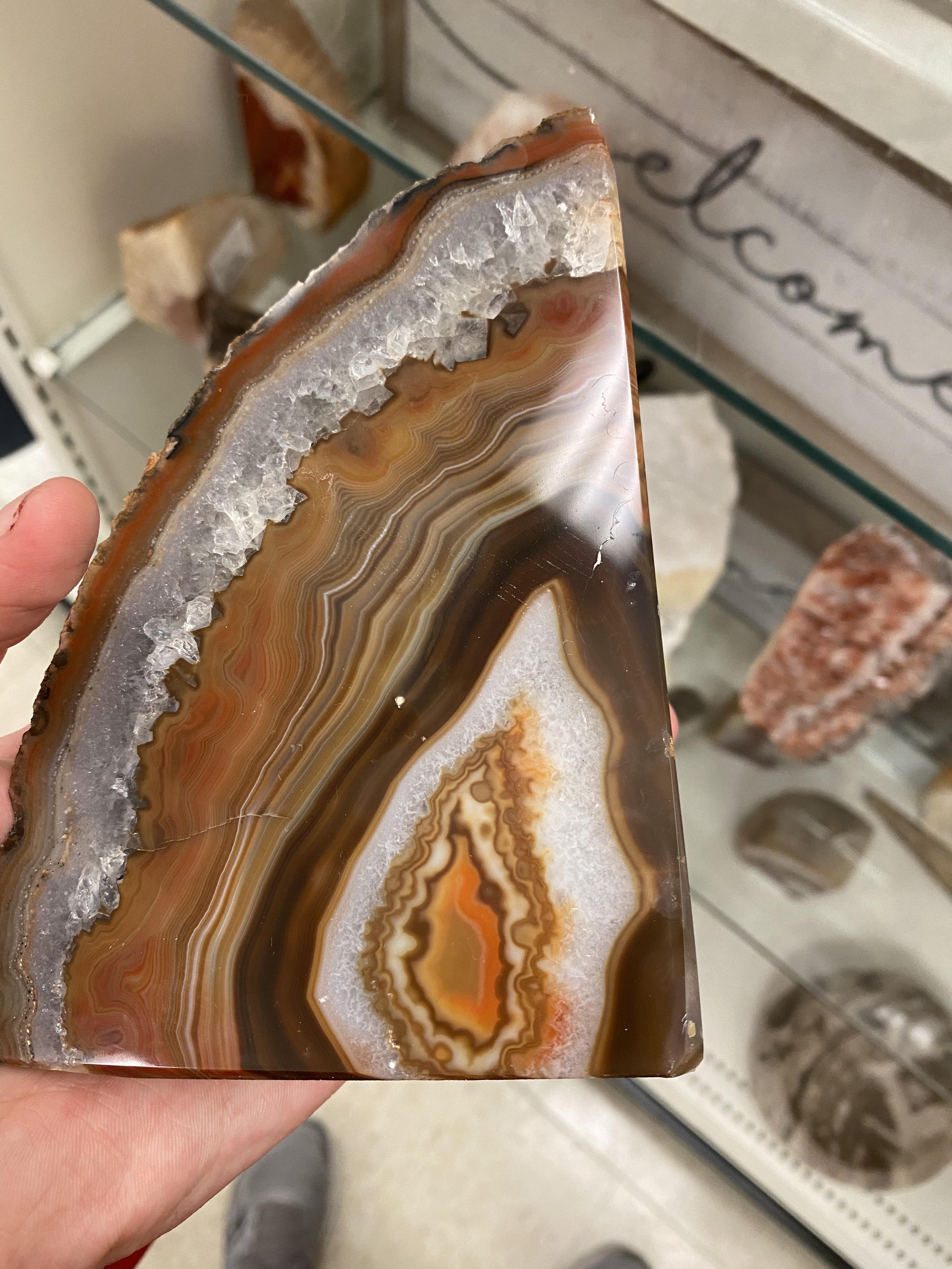 Agate | Scrolller