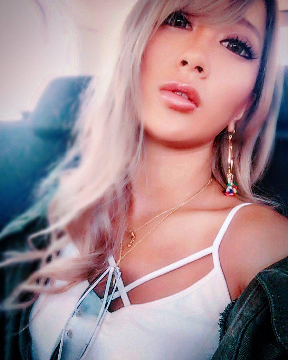 AIKA 😎 | Scrolller