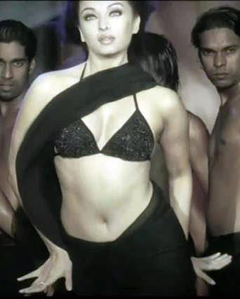 Aish Rai dancing in a tiny black bra | Scrolller