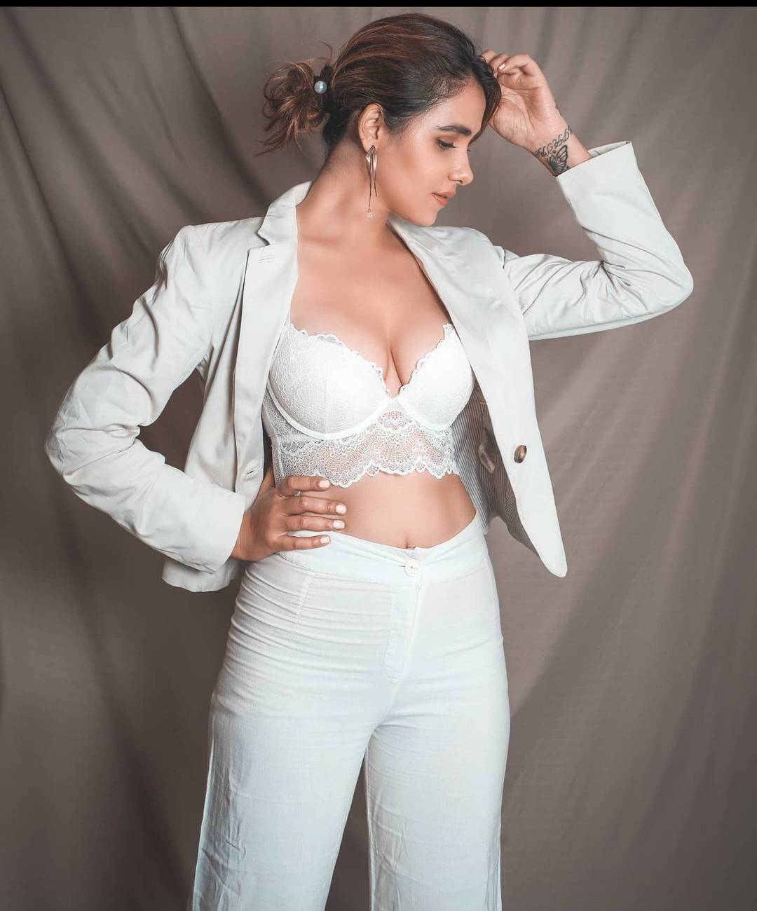 Akshita Agnihotriy - those round balls look tasty | Scrolller