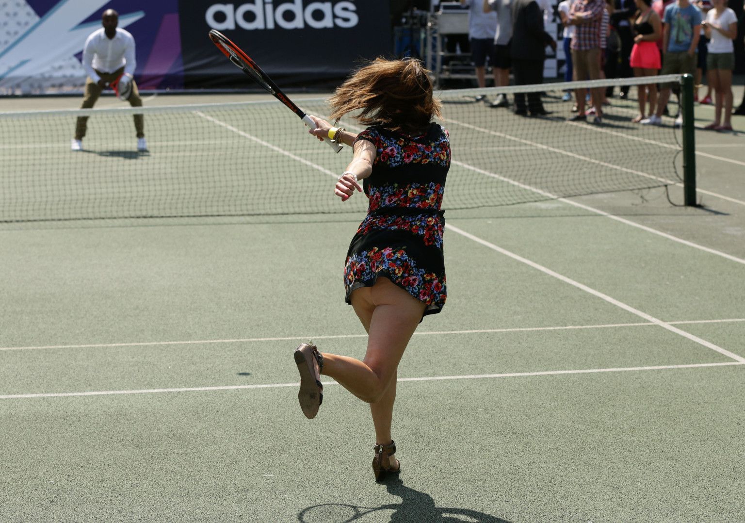 Alex Jones flashes her underbun while playing tennis in a short dress (x-post /r/GirlsTennis ...