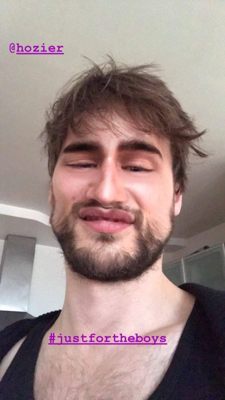 Alex Ryan joining the memes | Scrolller