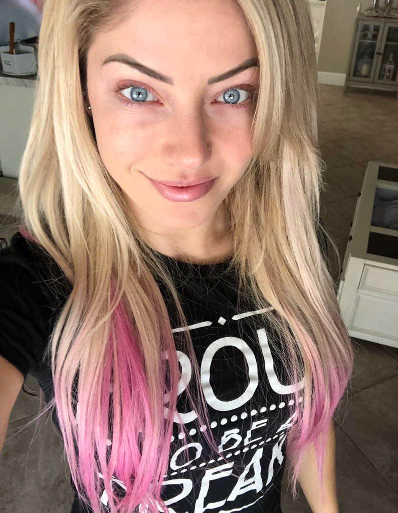 Alexa Bliss | Scrolller
