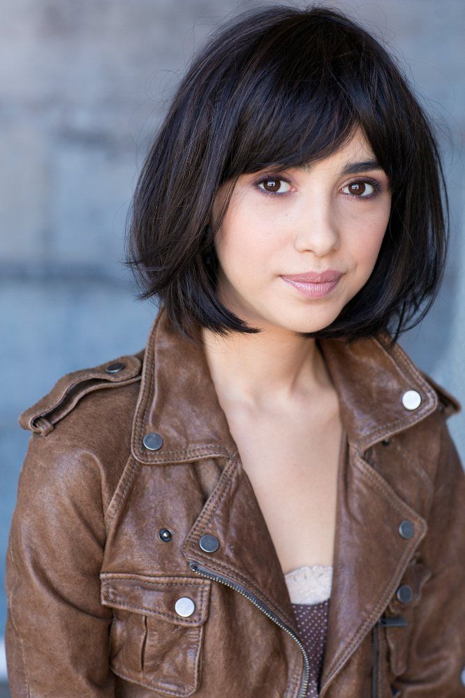 Alexa Mansour [irtr] | Scrolller