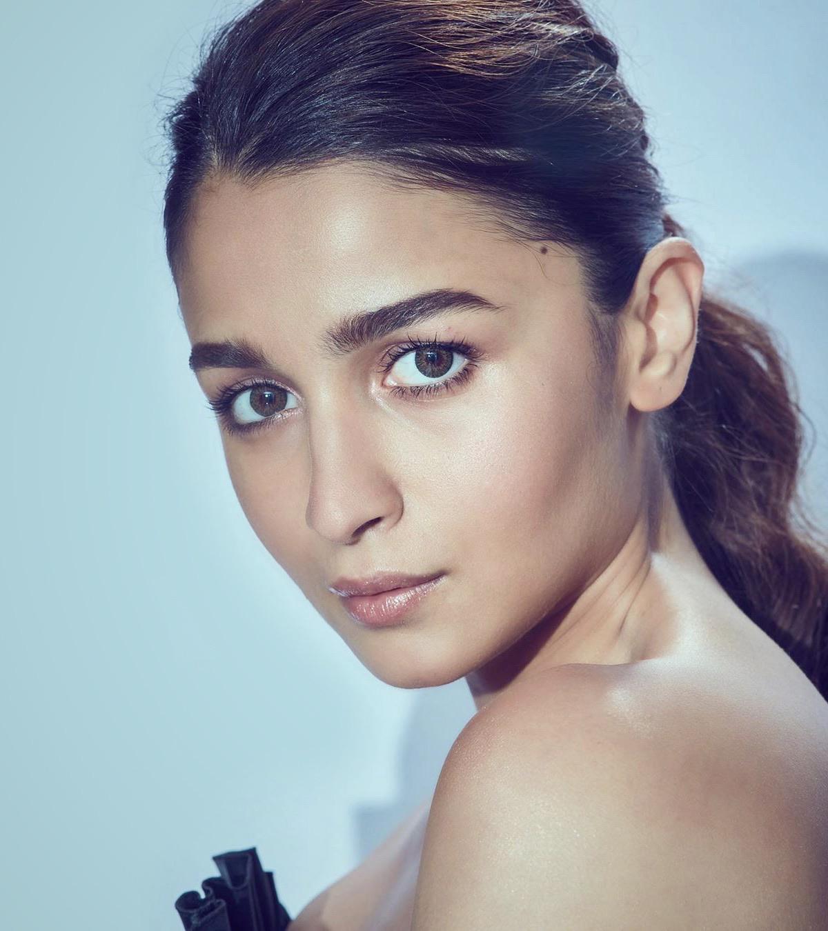 Alia Bhatt | Scrolller
