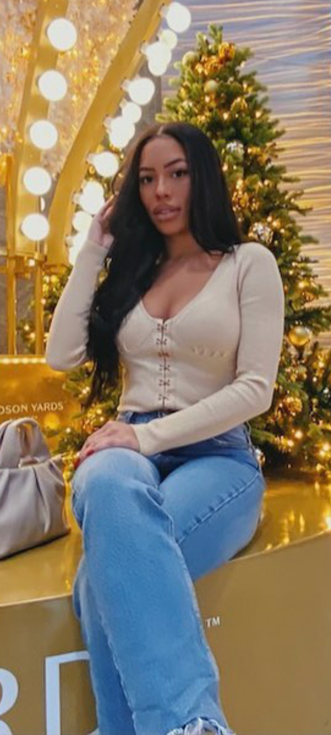 Alicia Wright | Scrolller