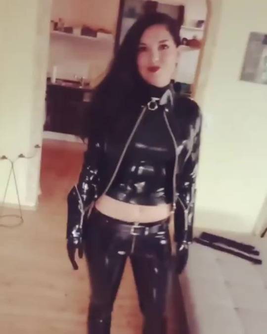 All black rubber (sophie_x_elodie) | Scrolller